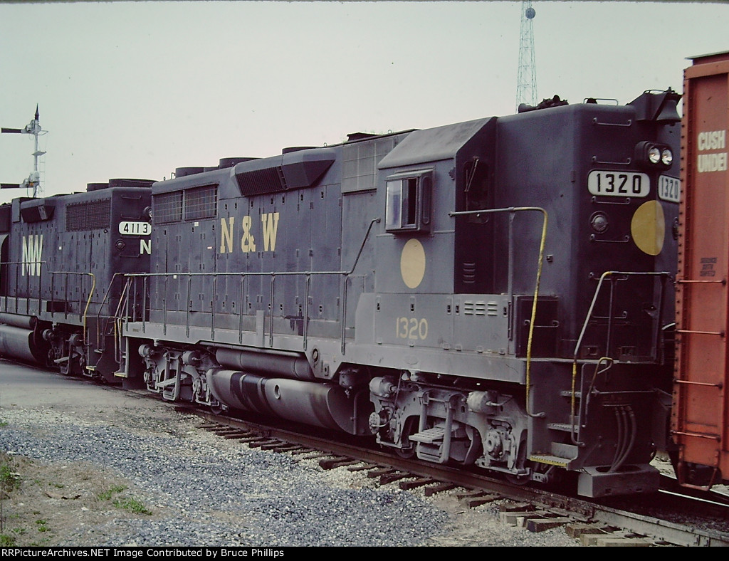 NW GP35 1320 still in old scheme - Munice, IN - 1980